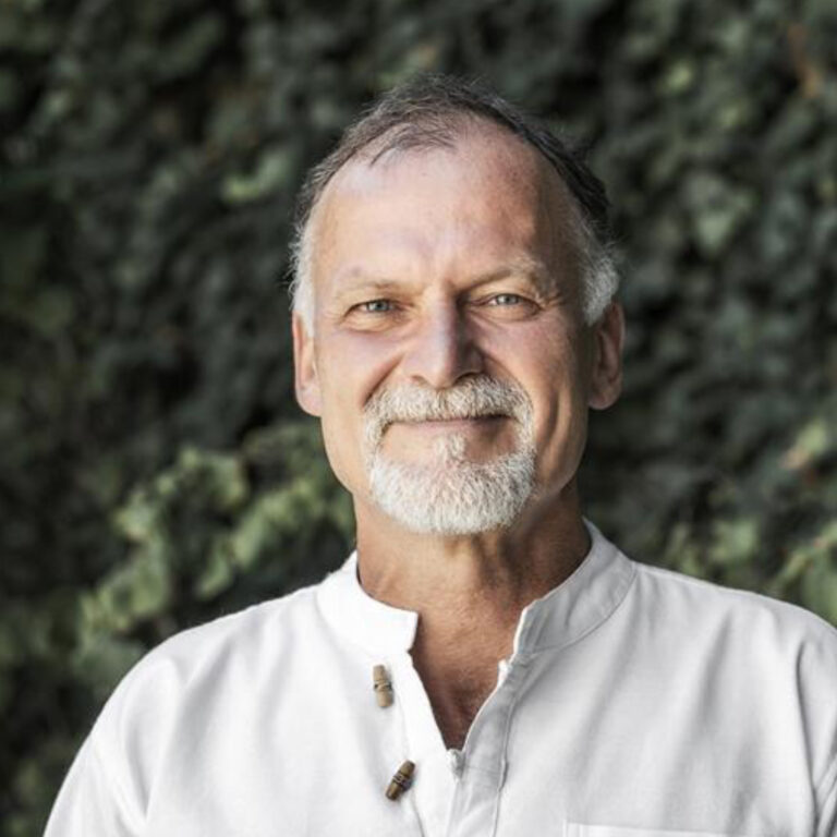 Jan Rak – fyzik, který propojuje vědu a lidské vědomí – Gymnázium Kladno